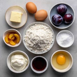 Tart with almond custard, chantilly, and plums - CookingFlash